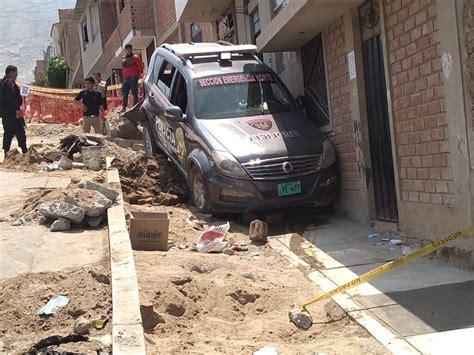 Camión se queda sin frenos e impacta contra patrullero PNP y vivienda