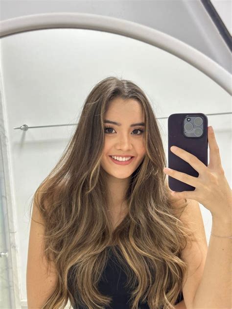 Pin de Natália Raugust em Cortes De Cabelo Inspiração cabelo Idéias