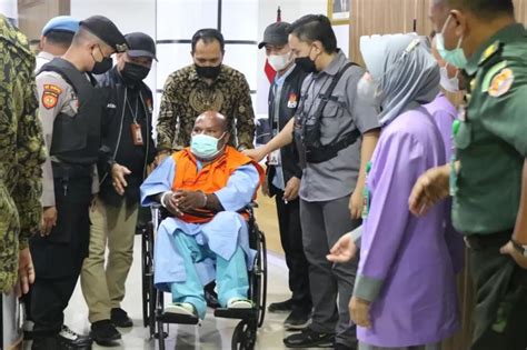 Lukas Enembe Ditahan KPK Kuasa Hukum Sebut Kliennya Punya 5 Indikasi