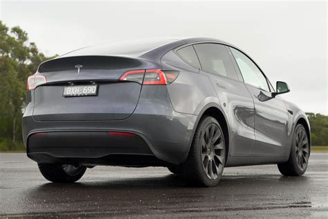 Tesla Model Y Rwd 2023 Review Image To U