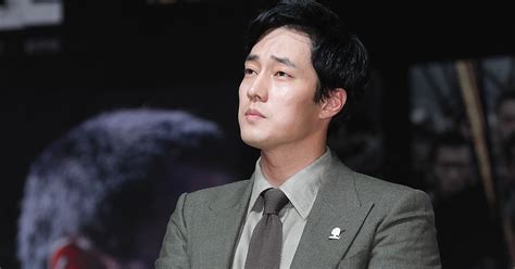 Korean Star So Ji Sub Married His Longtime Girlfriend Cho Eun Jung