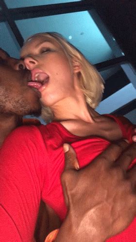 See And Save As Interracial Kissing Vol Porn Pict Xhams Gesek Info