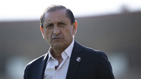 Ramón Diáz aprova e Corinthians fecha novo reforço para o meio de campo