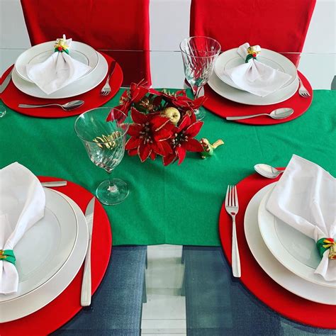 Kit Mesa Posta Natal 4 Lugares Capas de Cadeira 13 peças