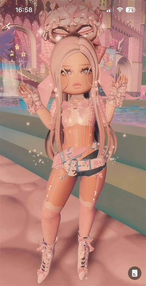 Rh Outfit Inspo T Lor On Tiktok In Aesthetic Roblox Royale
