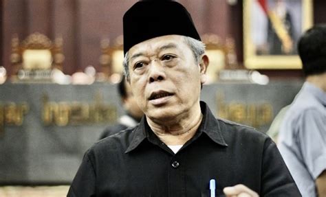 Pengunduran Diri Ketua DPD PDI Perjuangan Jatim Sikap Satria Bisnistoday