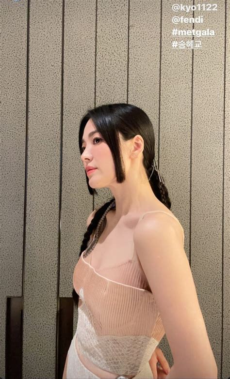 Bóc trần nhan sắc thật của Song Hye Kyo qua ống kính tử thần và cam