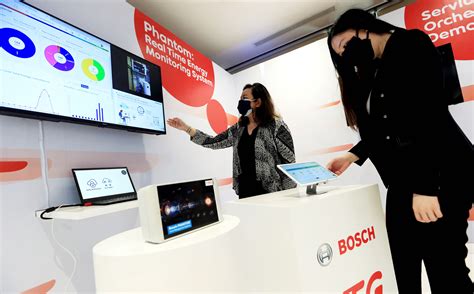 Indosat Ooredoo Hutchison Dan Ericsson Perkuat Kemitraan Perluas