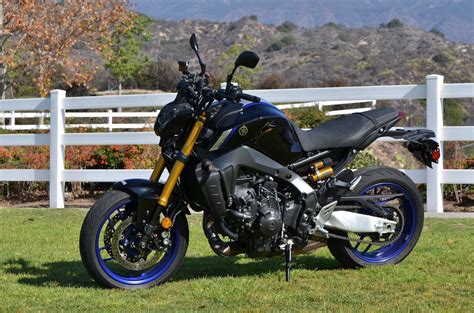 Yamaha Mt Sp First Ride Review Sportbikes Inc Magazine