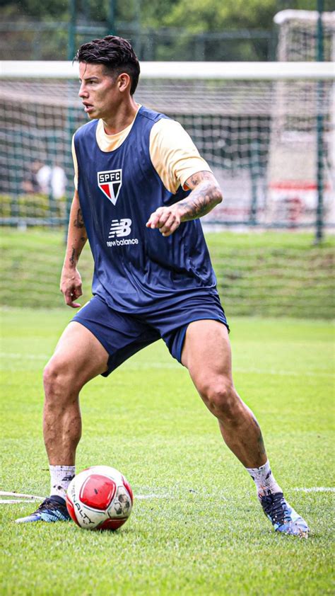 São Paulo aceita pedidos de desculpas e James está de volta a equipe
