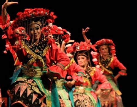 Sejarah Gerakan Dan Penjelasan Tari Cokek Asal Betawi Seni Budaya