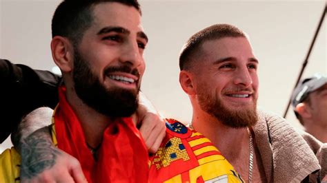 Ilia Topuria primer campeón español de la UFC tras noquear a
