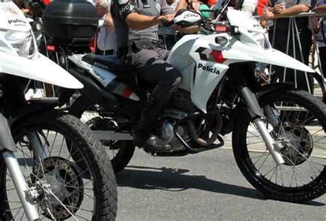 Policiais da ROCAM capturam procurado pela justiça no Bonsucesso em