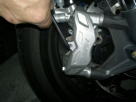 Tuto Changer Les Plaquettes De Frein Avant