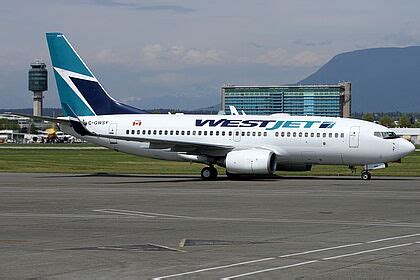 RA 73268 Alrosa Avia Boeing 737 7CT WL