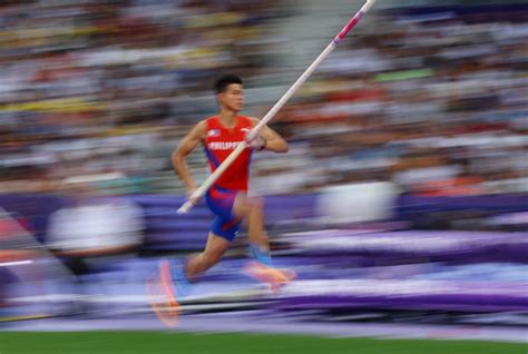 Ej Obiena Apologizes After Finishing Th In Paris Olympics Gma News