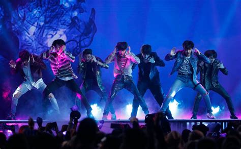 Bts Red Aesthetic Wallpaper FWDMY