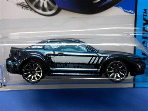 2013 Hot Wheels 1999 Ford Mustang Azul 96 Hw City 35 00 En