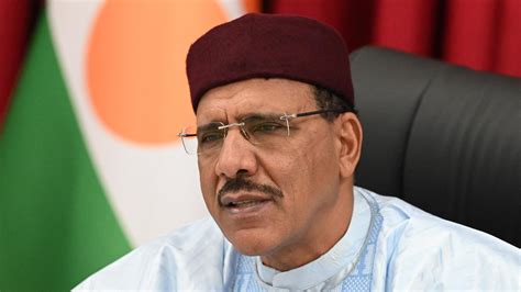 Au Niger le président Mohamed Bazoum aurait tenté de sévader après