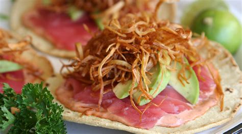 Tostadas De At N Fresco Se Or Cactus