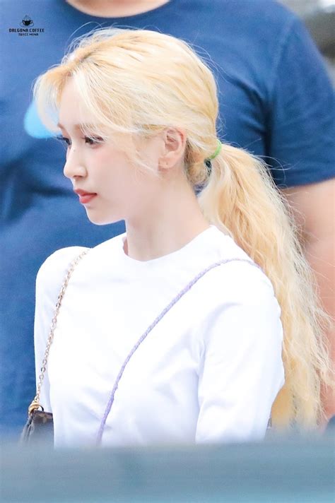 TWICE S Mina And Dahyun Spill Tips To Achieve Their Flawless Skin