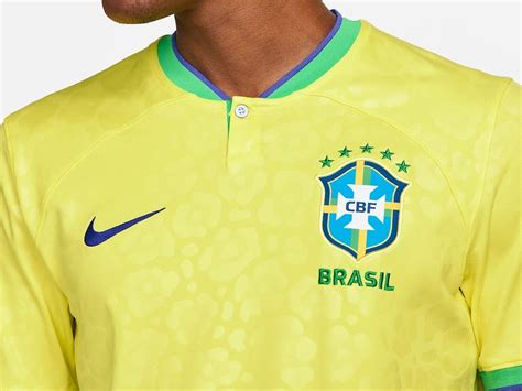 Les Nouveaux Maillots Br Sil Coupe Du Monde Par Nike Maillots