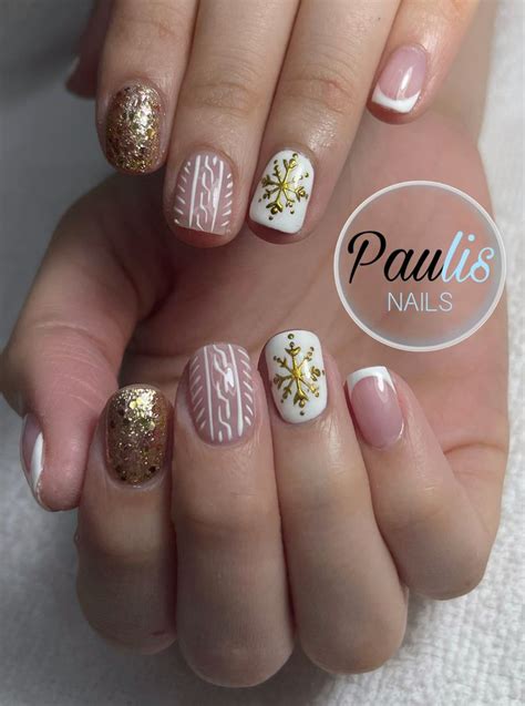 Pin de Berenice Espinosa en Uñas cortas gel Manicura de uñas Uñas de