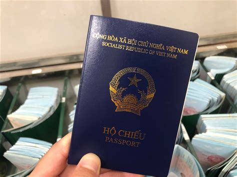 Khuyến khích người dân làm thủ tục cấp hộ chiếu mới qua Cổng dịch vụ công