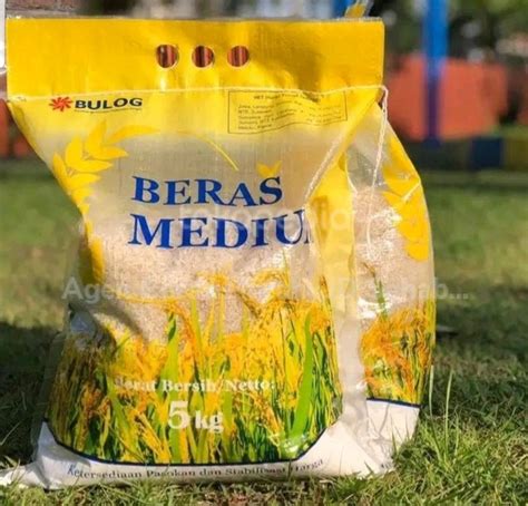 BULOG Cirebon Luncurkan Beras Medium Kemasan 5 Kilogram Ke Pasaran