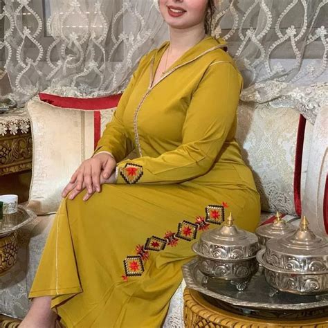 لخر صيحات الجللبة المغربية In 2024 Curvy Women Jeans Girls Leggins Beautiful Arab Women