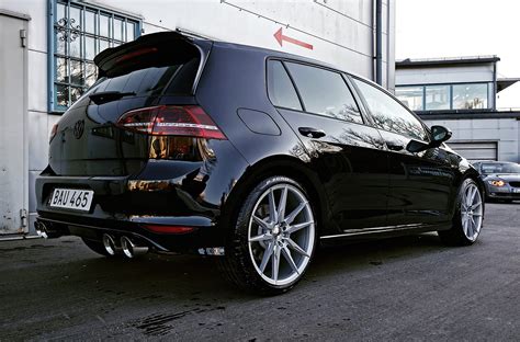 VOLKSWAGEN GOLF R GTI VEHICLE GALLERY