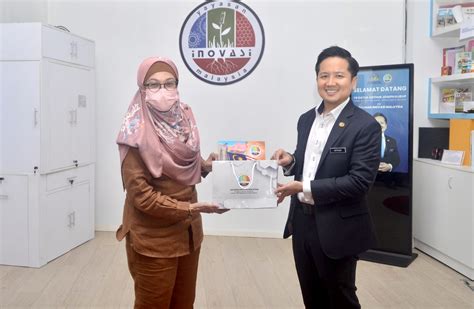 Lawatan Kerja YBTM MOSTI Ke Yayasan Inovasi Malaysia Dan MIMOS Berhad