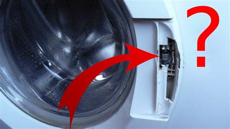 Comment ouvrir la porte hublot du lave linge quand la poignée est
