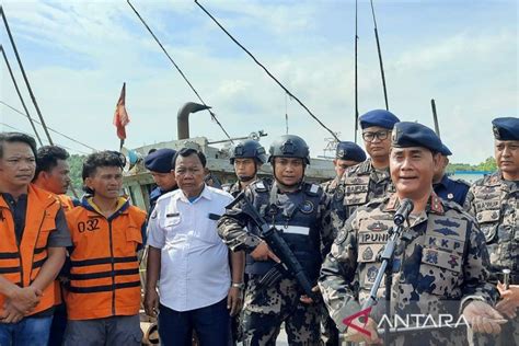 KKP Tangkap Kapal Vietnam Curi Ikan Di Perairan Natuna Utara ANTARA News