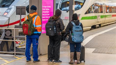 Deutsche Bahn wieder betroffen Gewerkschaft EVG kündigt weitere Streiks an