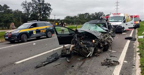 Após motorista invadir pista contrária acidente deixa um morto e
