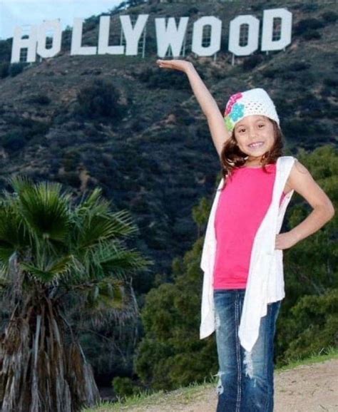 Jenna Ortega en Español on Twitter Natalie la madre de Jenna en