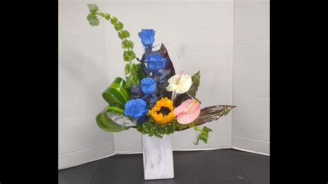 Recopilación imagen 100 arreglos florales con rosas azules Abzlocal mx