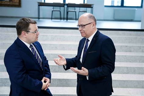 Lekarz Prof Dr Hab Adam Reich Nowym Rektorem Uniwersytetu