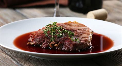Lomito Al Vino Tinto Plato Fuerte Recetas Internacionales