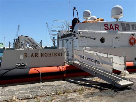 Bari Aperta Alle Visite La Nuovissima Nave Aringhieri Della Guardia