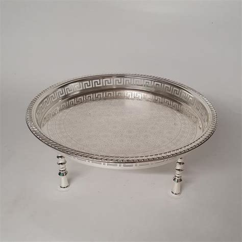 Plateau avec pieds en métal argenté Kai Hing Edelglanz premium