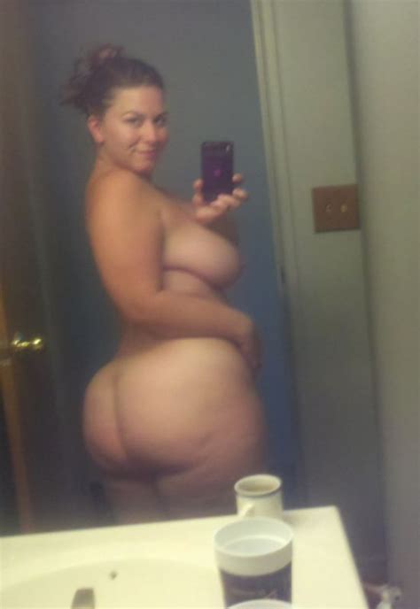 Naked Latina Booty Selfie