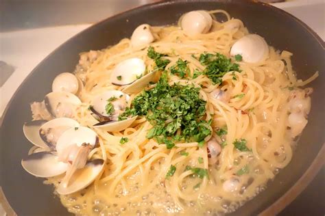 Spaghetti Alle Vongole Bear Naked Food