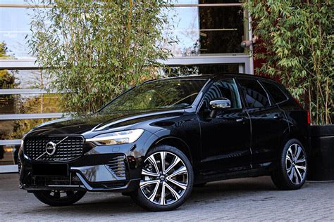 Volvo XC60 B4 B Plus Dark aut Wynajem długoterminowy Superauto pl
