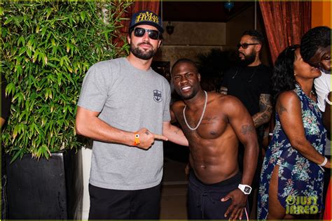 Kevin Hart Goes Shirtless At Memorial Day Weekend Party In Las Vegas