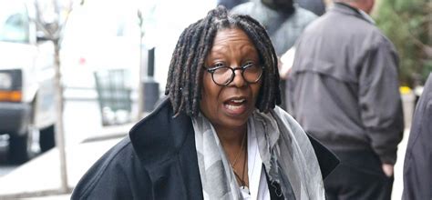 Why Doesnt Whoopi Goldberg Have Eyebrows