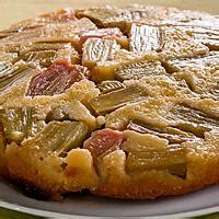 Recette de Gâteau à la rhubarbe façon tatin