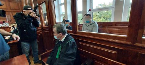 Biznesmen Czu Y Kochanek Seryjny Morderca Z Ko Obrzegu Mariusz G