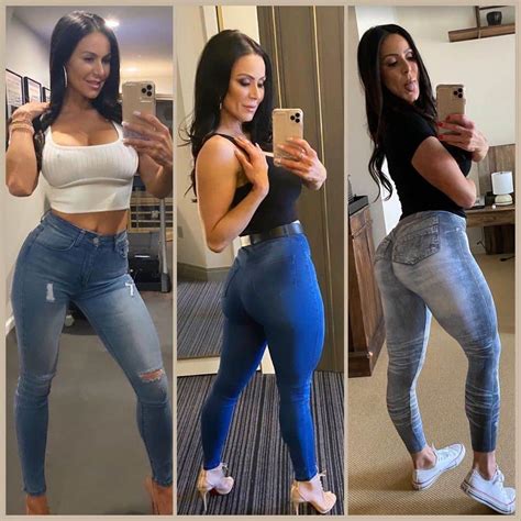 Kendra Lust завлекла своей идеальной фигурой молодого мальчугана фото презентация